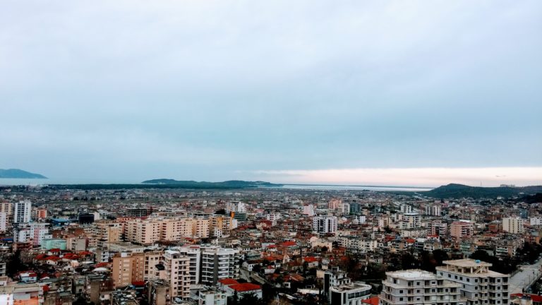 WLORA – CIEKAWE MIEJSCA, KTÓRE MUSICIE ZOBACZYĆ - Albania po polsku