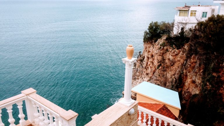 WLORA – CIEKAWE MIEJSCA, KTÓRE MUSICIE ZOBACZYĆ - Albania po polsku