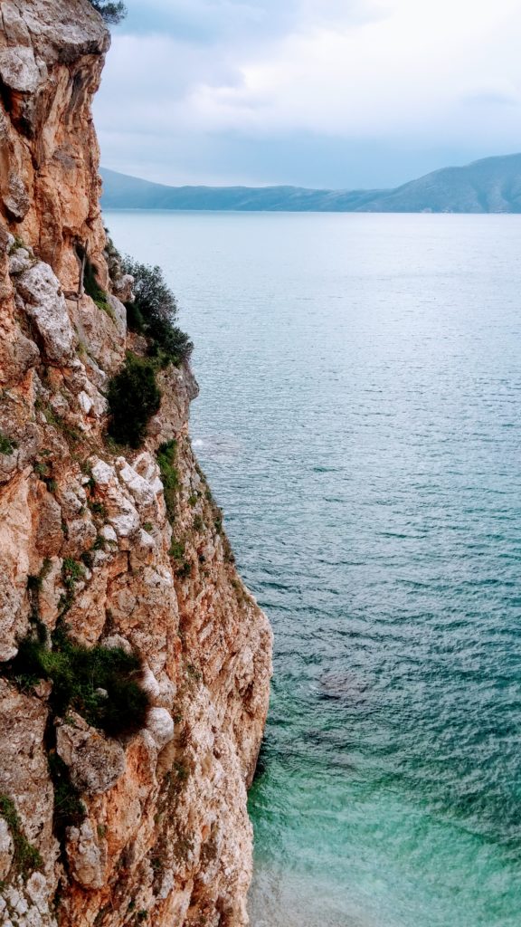 WLORA – CIEKAWE MIEJSCA, KTÓRE MUSICIE ZOBACZYĆ - Albania po polsku