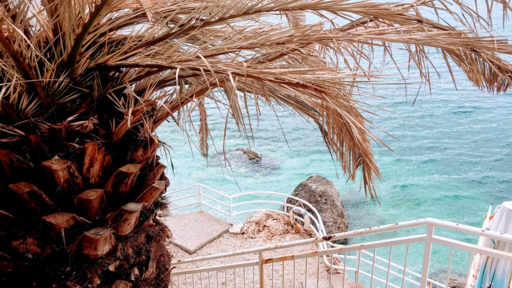 WLORA – CIEKAWE MIEJSCA, KTÓRE MUSICIE ZOBACZYĆ - Albania po polsku